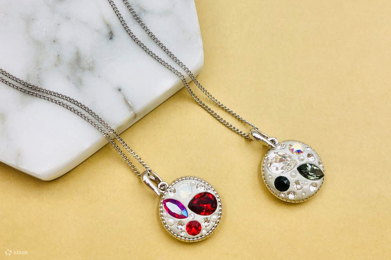 Taipei｜Pendentif en diamant et cristal à longue chaîne, cours de ...