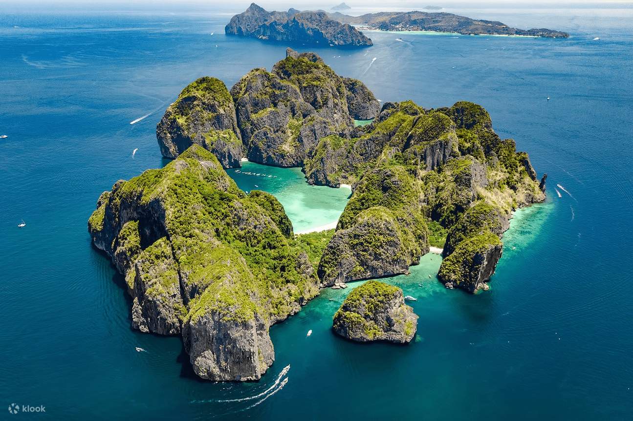 1 Day Join In Phuket Luxury Yacht Day Tour in Phuket and Phi Phi Island & Maya Bay - Klook Singapore