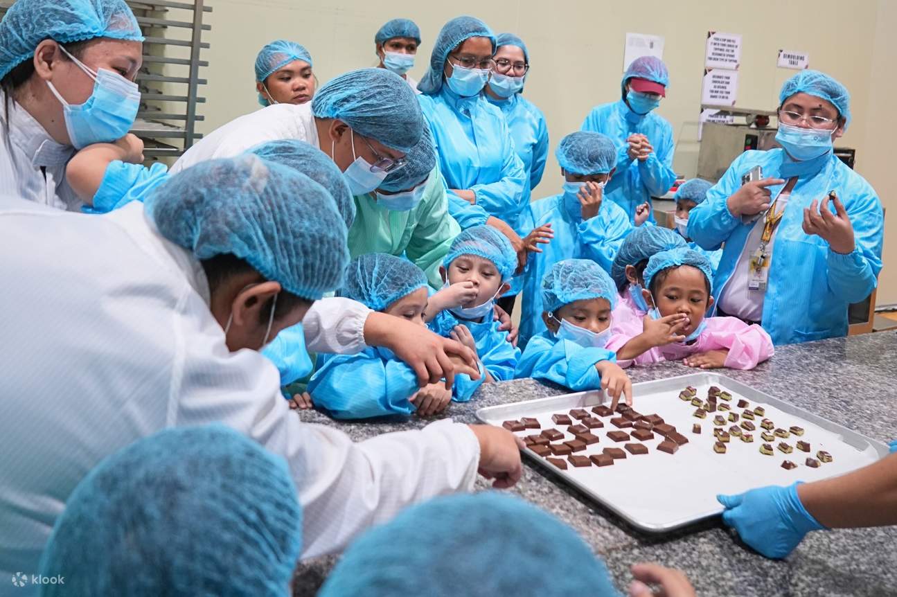 The Art of Bean-to-Bar: Godel Chocolate Factory Tour in Manila - Klook ...