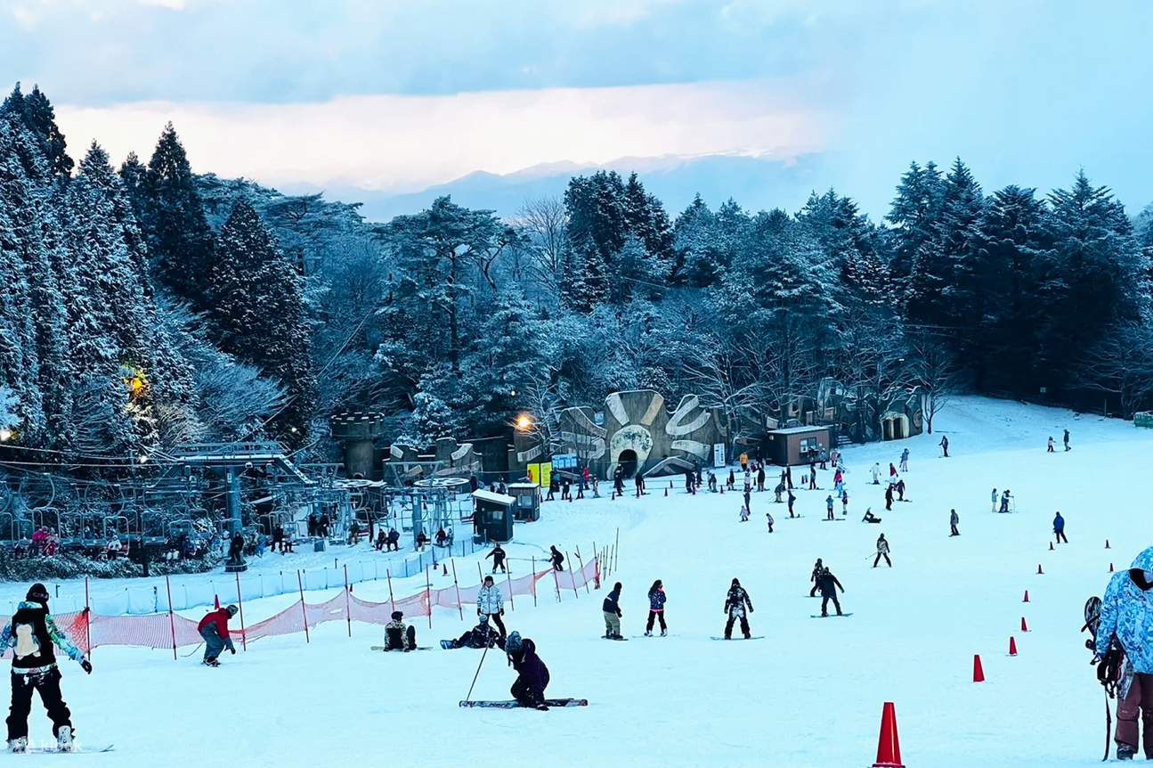 Taman Salji Kobe Rokko - Main Salji/Percutian Ski Air Panas｜Bertolak ...