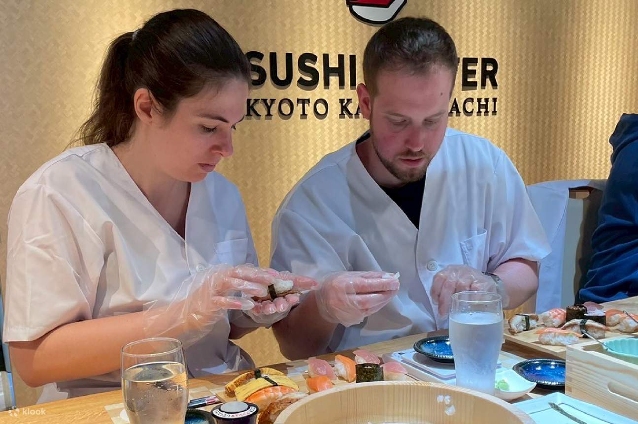 Buat Sushi Anda Sendiri & Nikmati Makan Malam Kepiting Sepuasnya ...