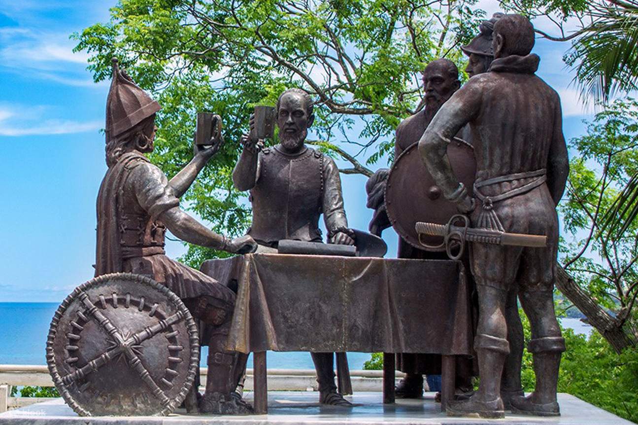 Bohol Land Tour (with Tricab/Tricycle or Taxi/Minivan) - Klook