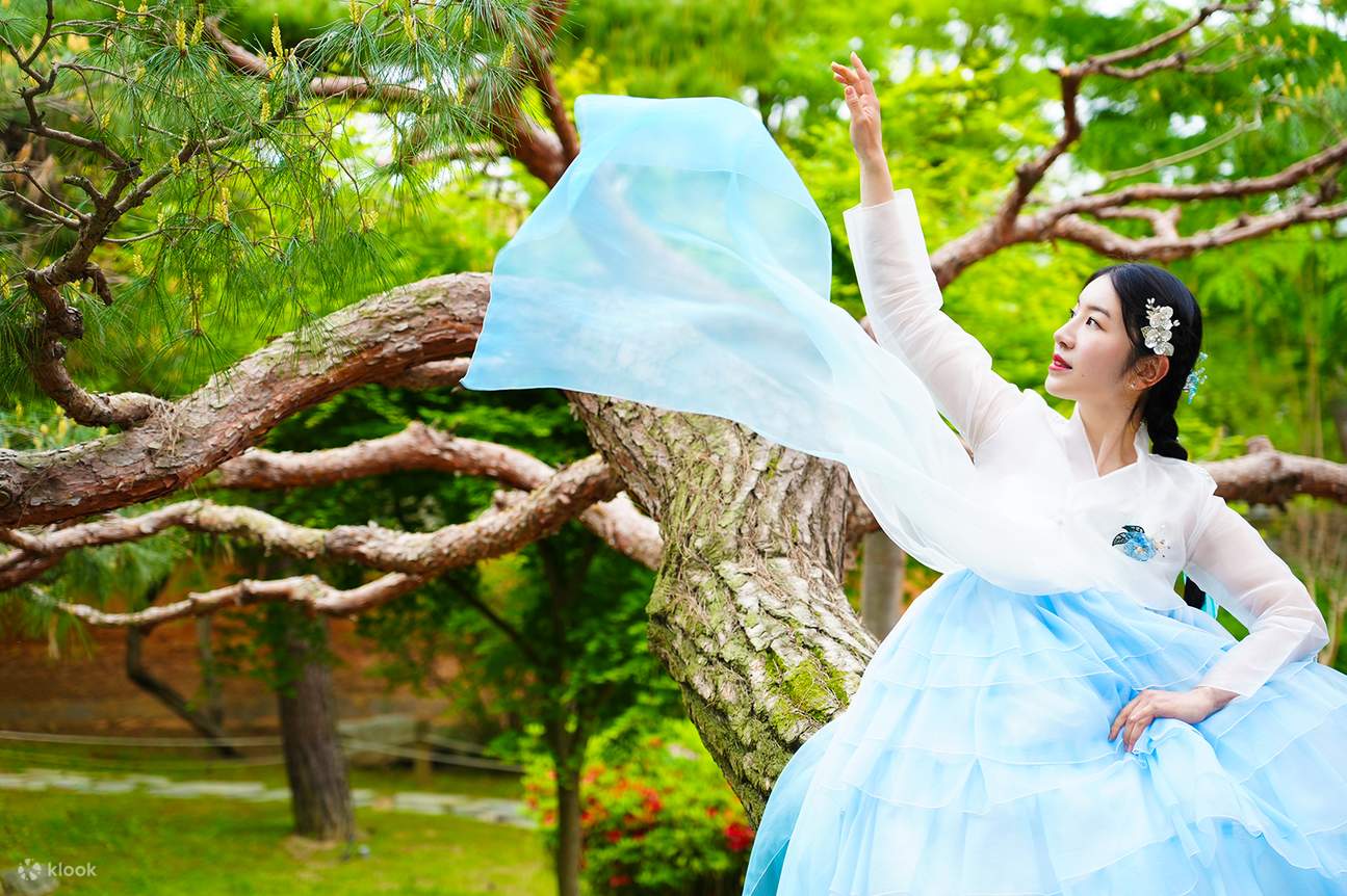 Hanbok Photoshoot by Hanboknam, South Korea - Klook Malaysia