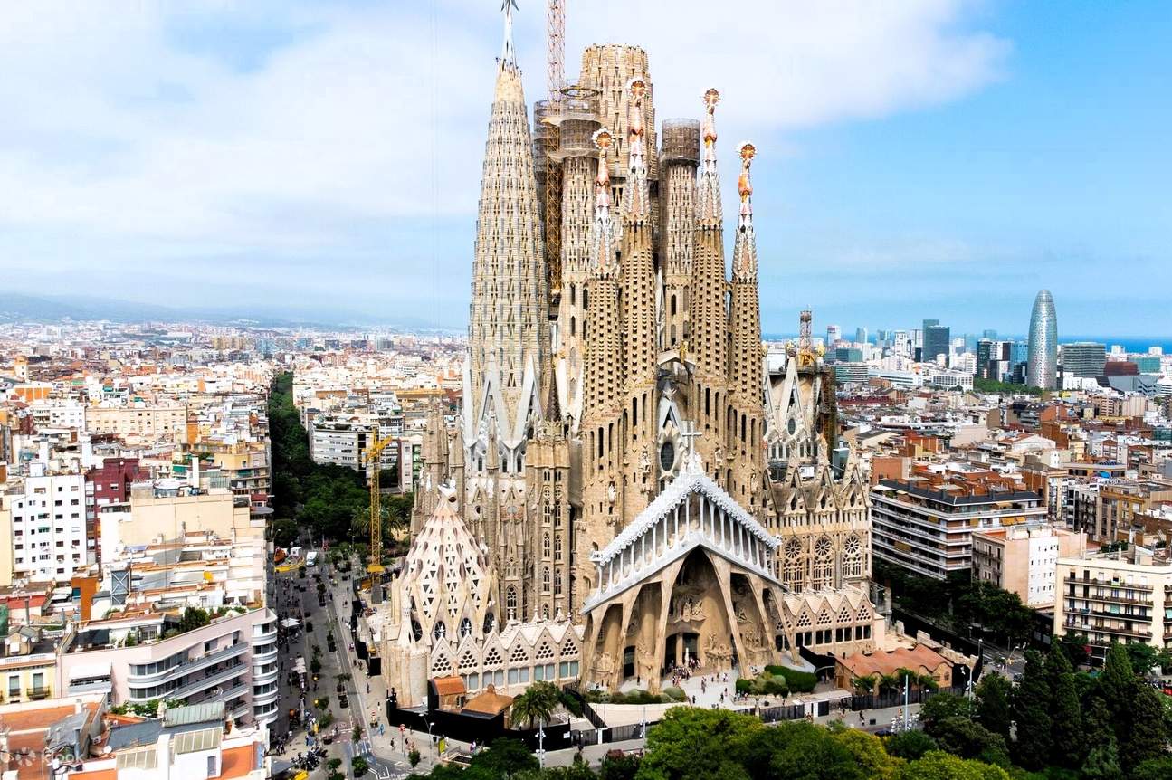 Sagrada Familia walking tour in Barcelona - Klook Philippines