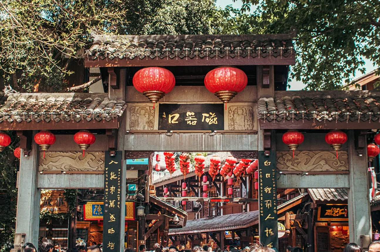 One-day tour of classic attractions in Chongqing city (Liziba Rail ...