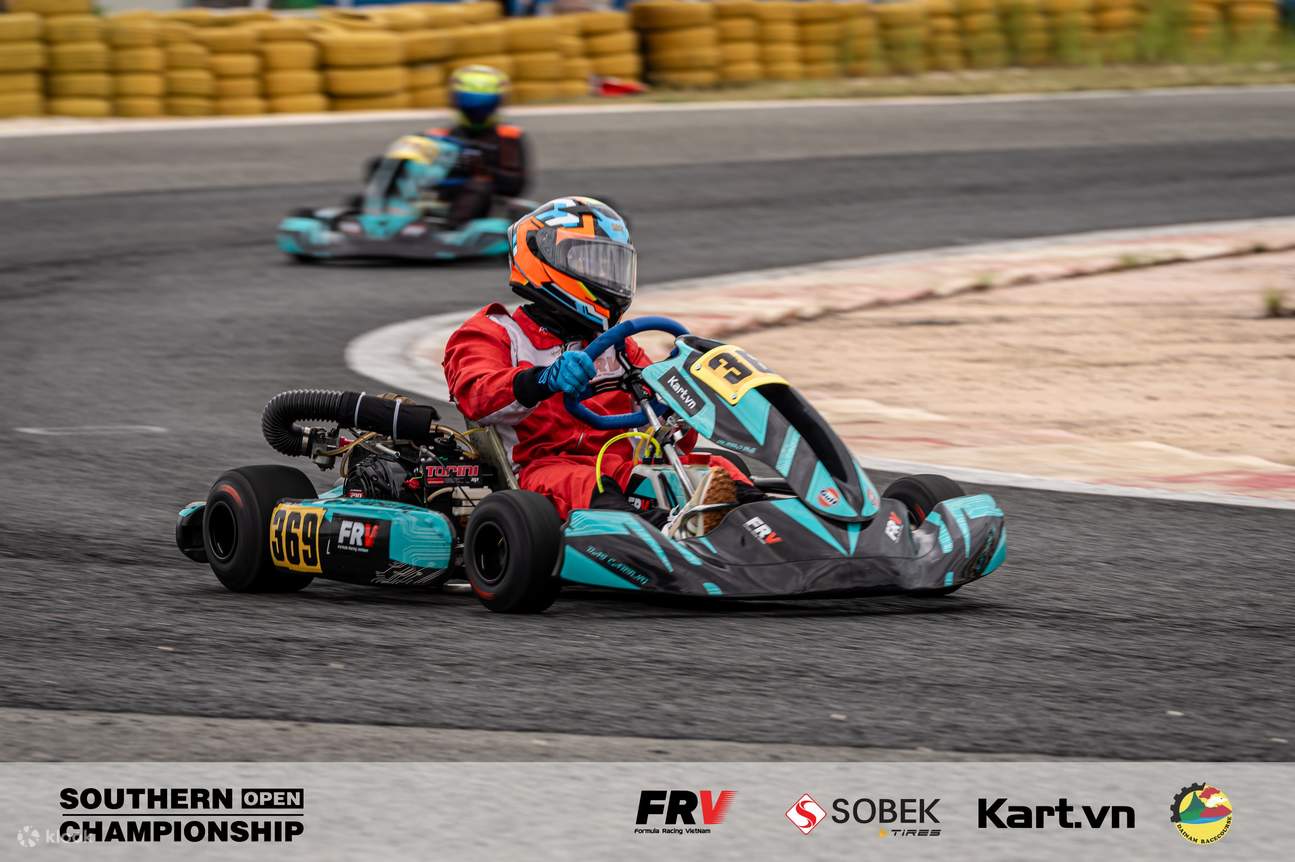 Trải Nghiệm Đua Xe Go Kart ở Công Viên Đại Nam Văn Hiến - Klook Việt Nam