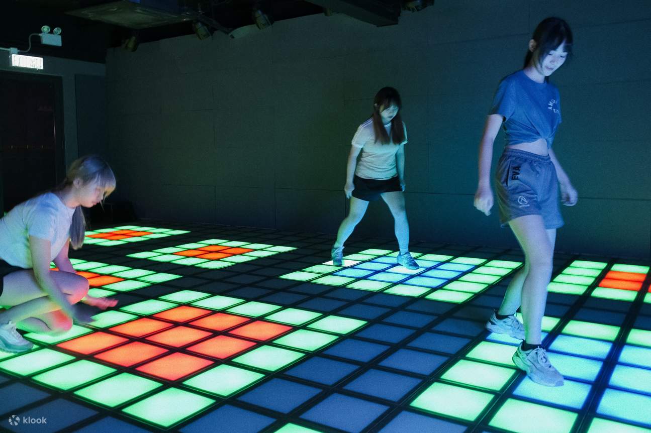 Super Cube Interactive Grid Game Experience | Story-based Grid Game ...