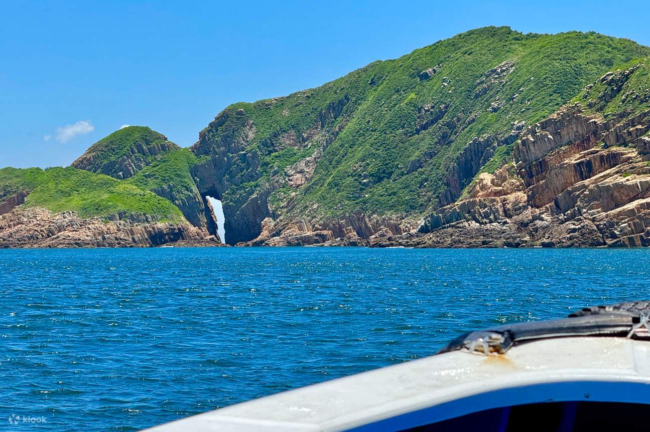 Boat Tour Through SuperVolcano Region in Sai Kung, Hong Kong Geopark ...