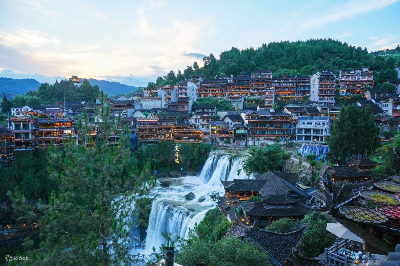 4-Day Zhangjiajie, Furong Ancient Town, and Fenghuang Ancient City Guided Tour (VIP Access to ...