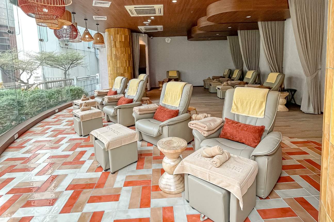 ThaiThai Massage Tropical Experience in Bangkok - Klook Australia