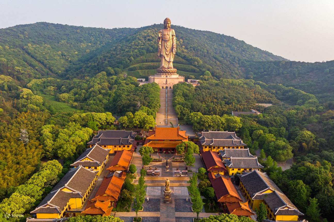 One-day tour from Shanghai to Wuxi Lingshan Giant Buddha/Yuantouzhu ...