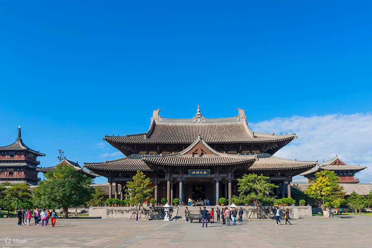 Tur sehari ke Gua Yungang + Kuil Huayan + Kuil Shanhua dengan ...