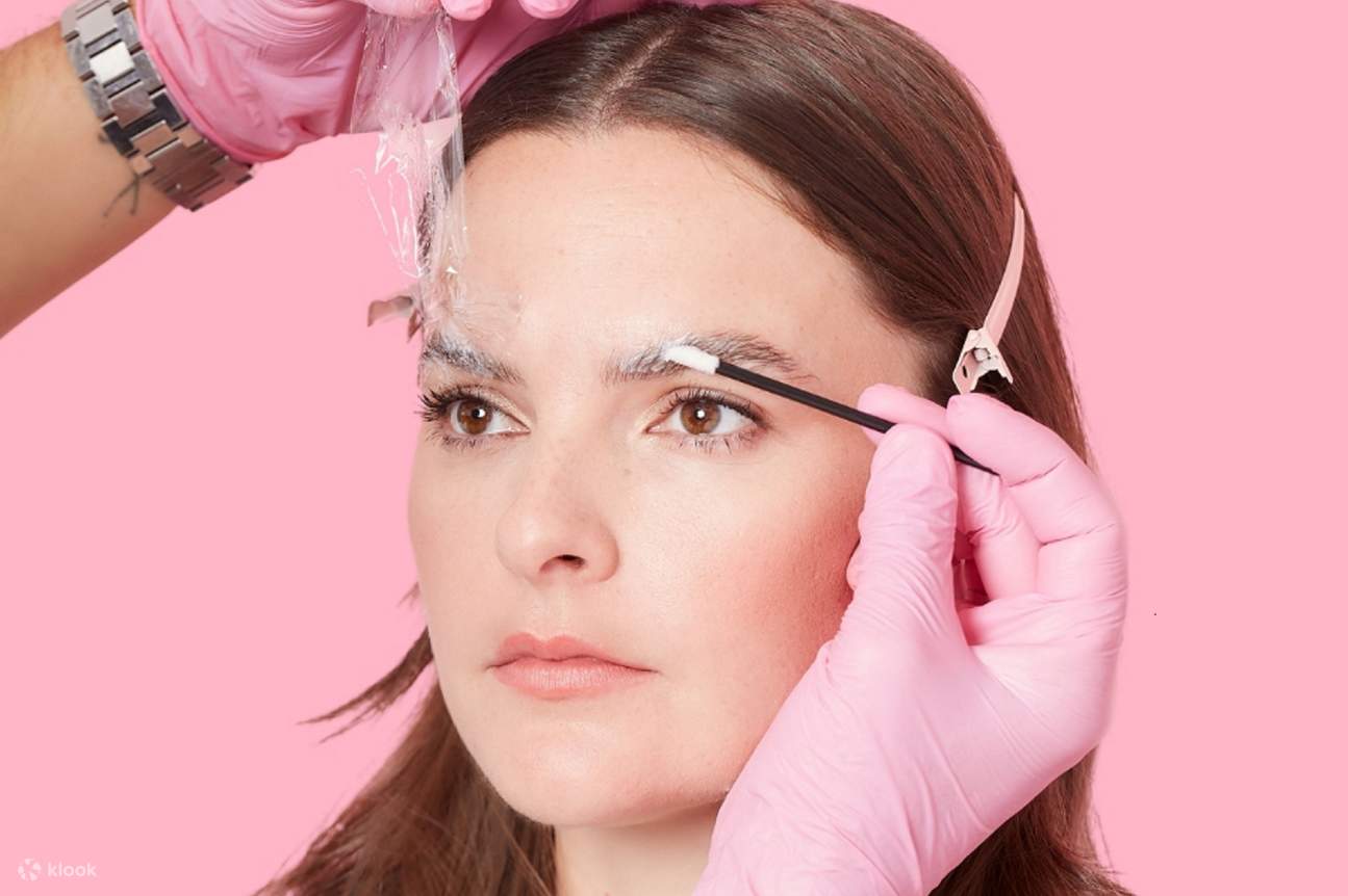 Benefit Cosmetics - Eyebrow Tinting | Professional Eyebrow Shaping ...