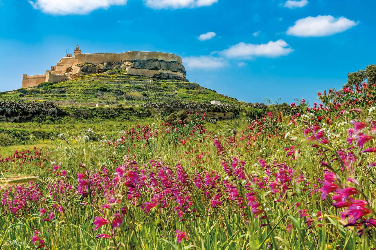 Gozo Island, de Ggantija tempels en de Citadel gecombineerd in een ...