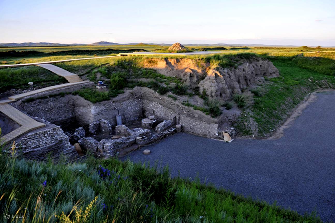 2-Day Tour to Yuan Shangdu Ruins and Huizong Temple in Duolun, Inner ...