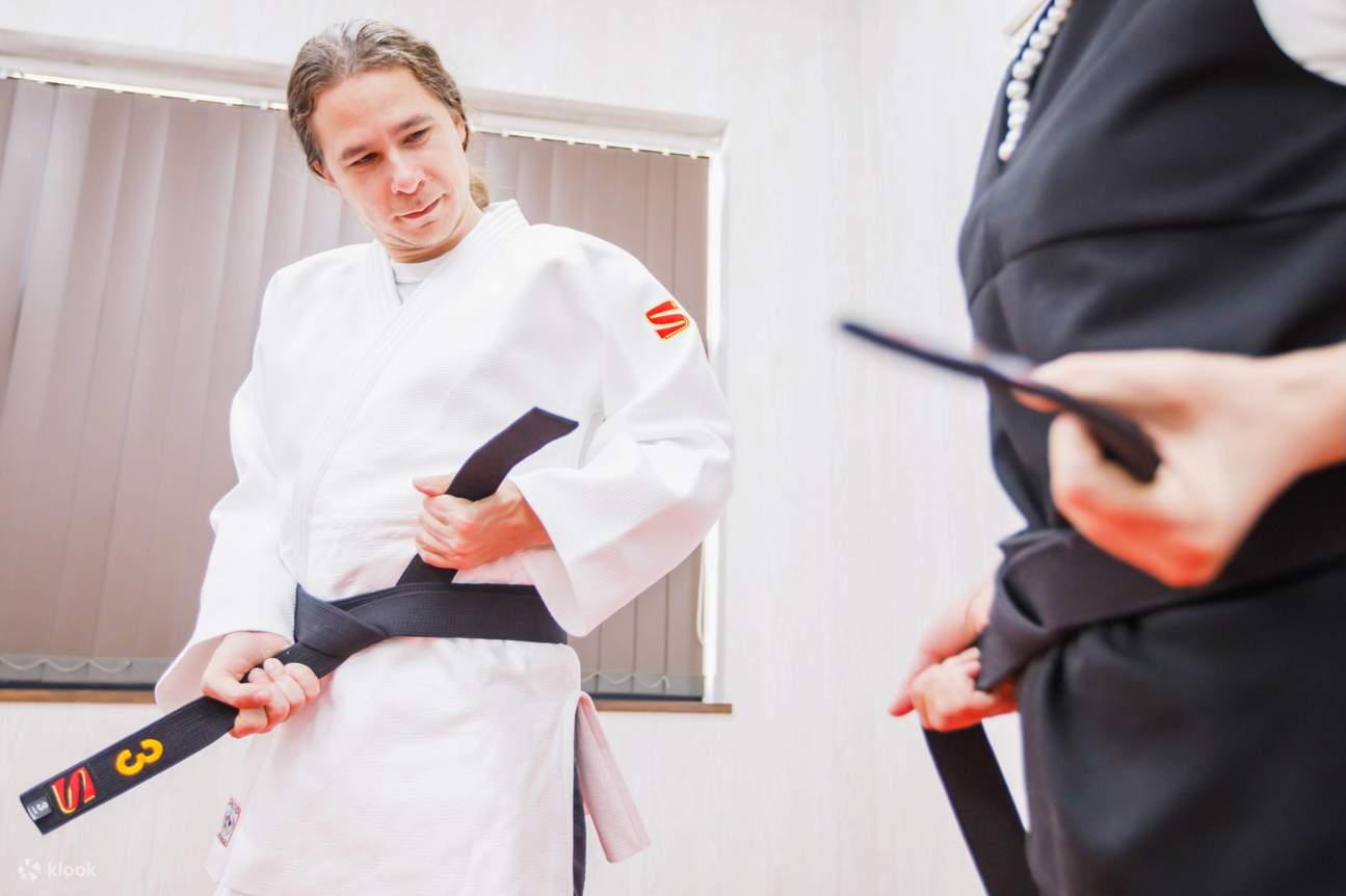 Osaka: Kusakura Judo Uniform Factory Tour & Judogi Crafting - Klook New ...