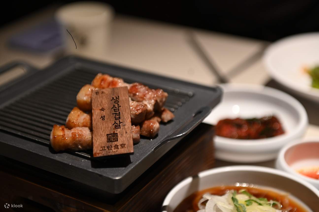 Korean BBQ Experience: 7-Cut Hanwoo & Pork, Grilled by Staff - Klook ...
