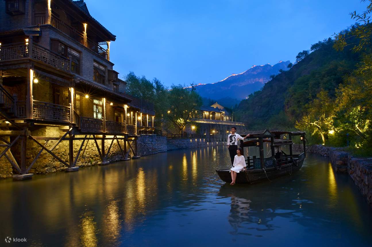 Beijing Gubei Water Town Simatai Great Wall 2-Day Tour [Accommodation in 5-star hotel + round ...