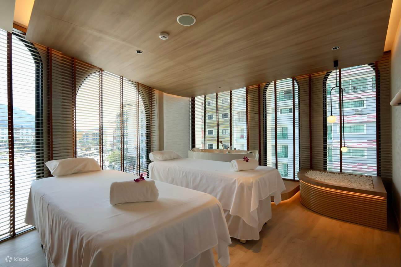 Makkha Health and Spa at Arches Patong (3rd street) in Phuket - Klook Philippines
