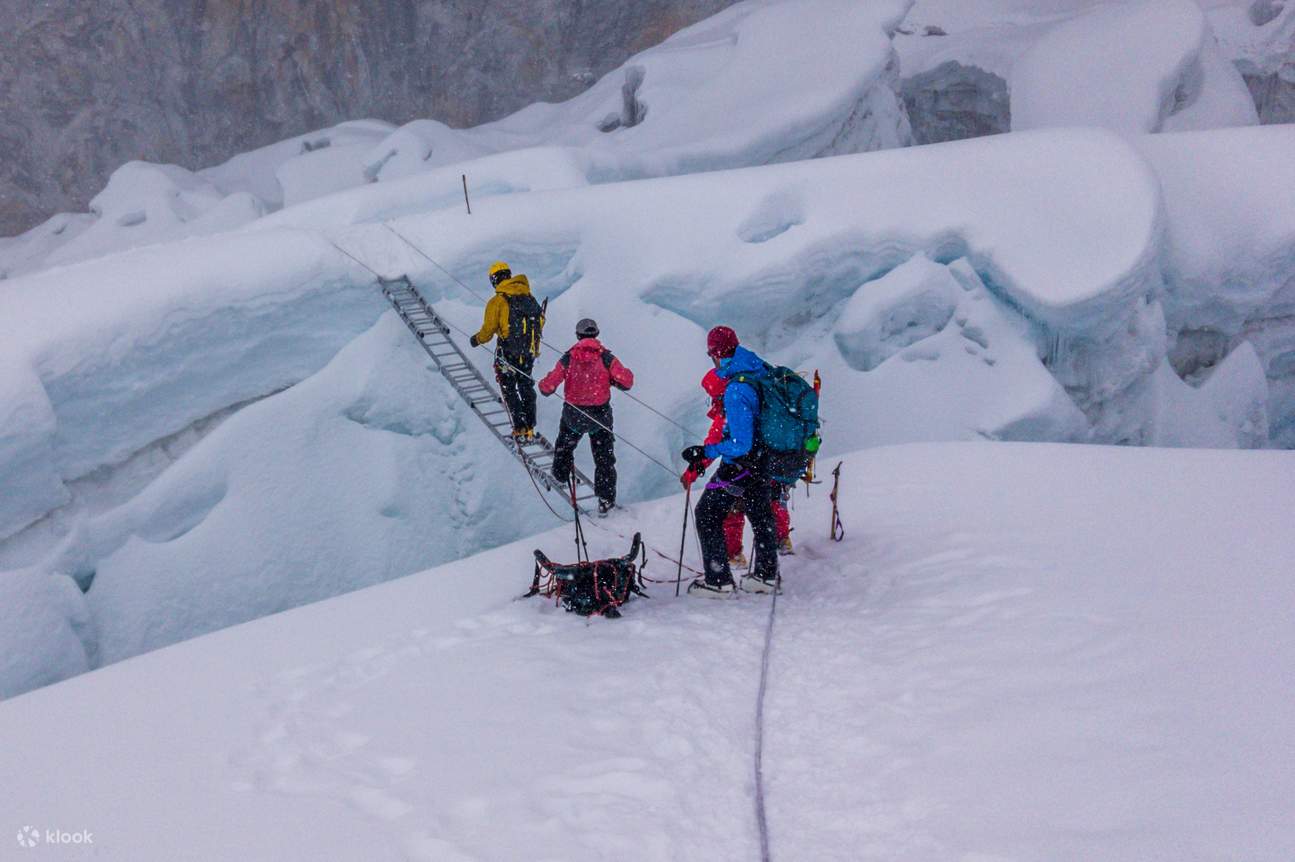 Conquer the Heights: Island Peak Climbing Adventure - Klook Estados Unidos