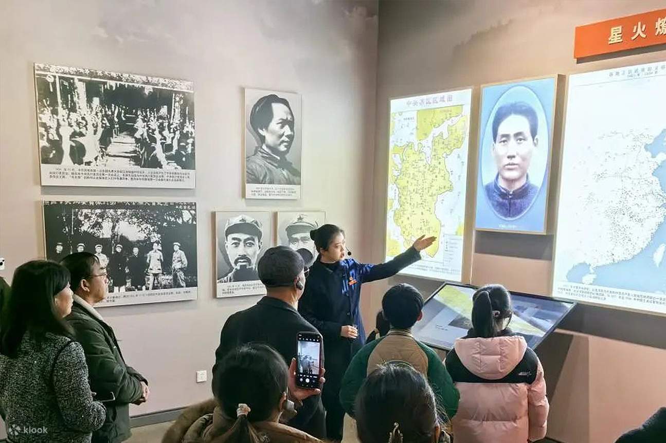 Guizhou Red Family 6-Day Tour (Pullman + Wujiang Village Miao King ...