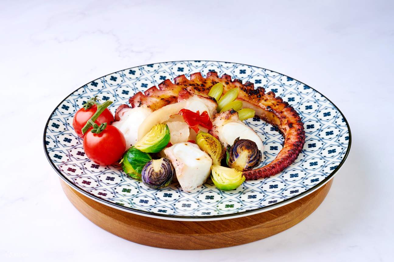 House of Seafood in Clarke Quay; MediterrAsian・BBQ・Bar - 클룩 Klook 한국