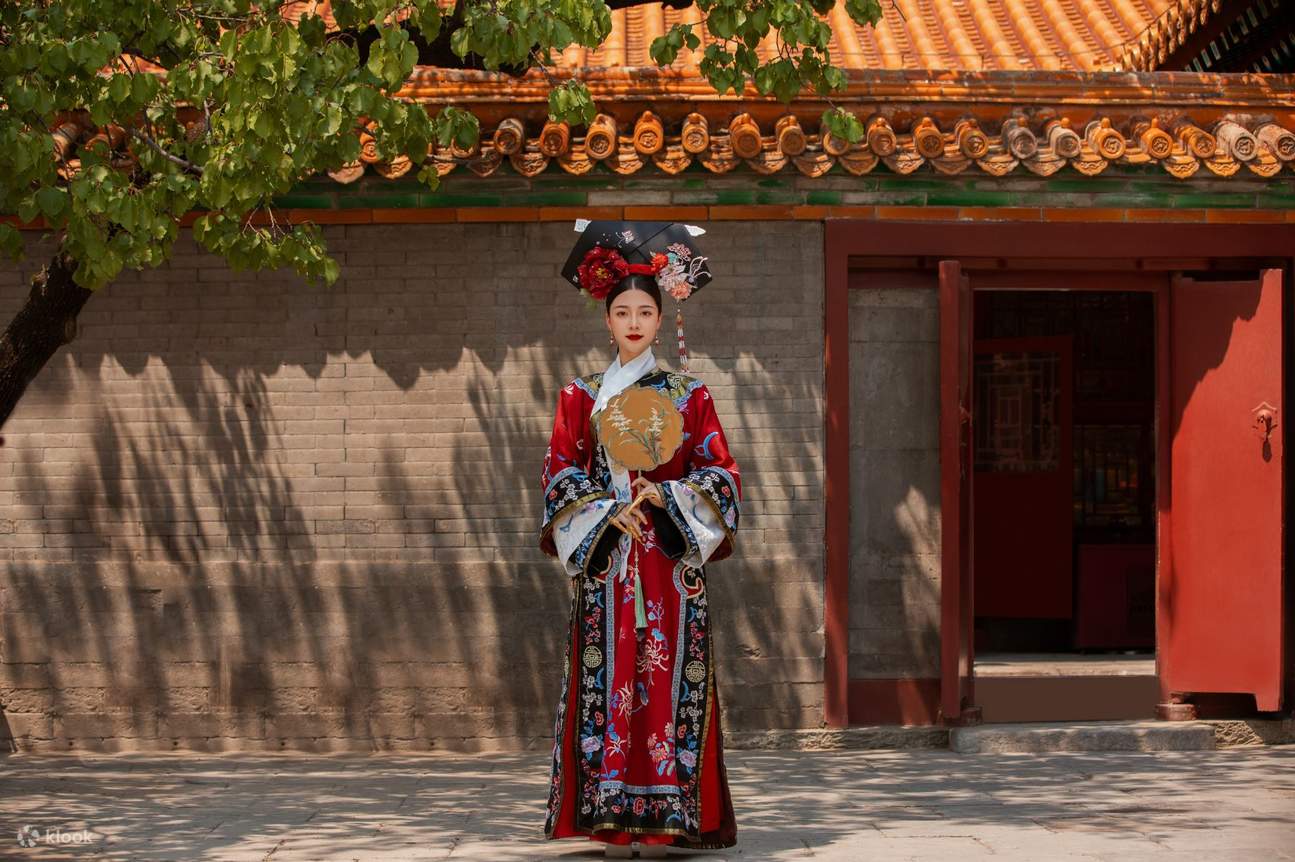 Beijing: Rental of Chinese Qing and Ming dynasty costumes (including ...