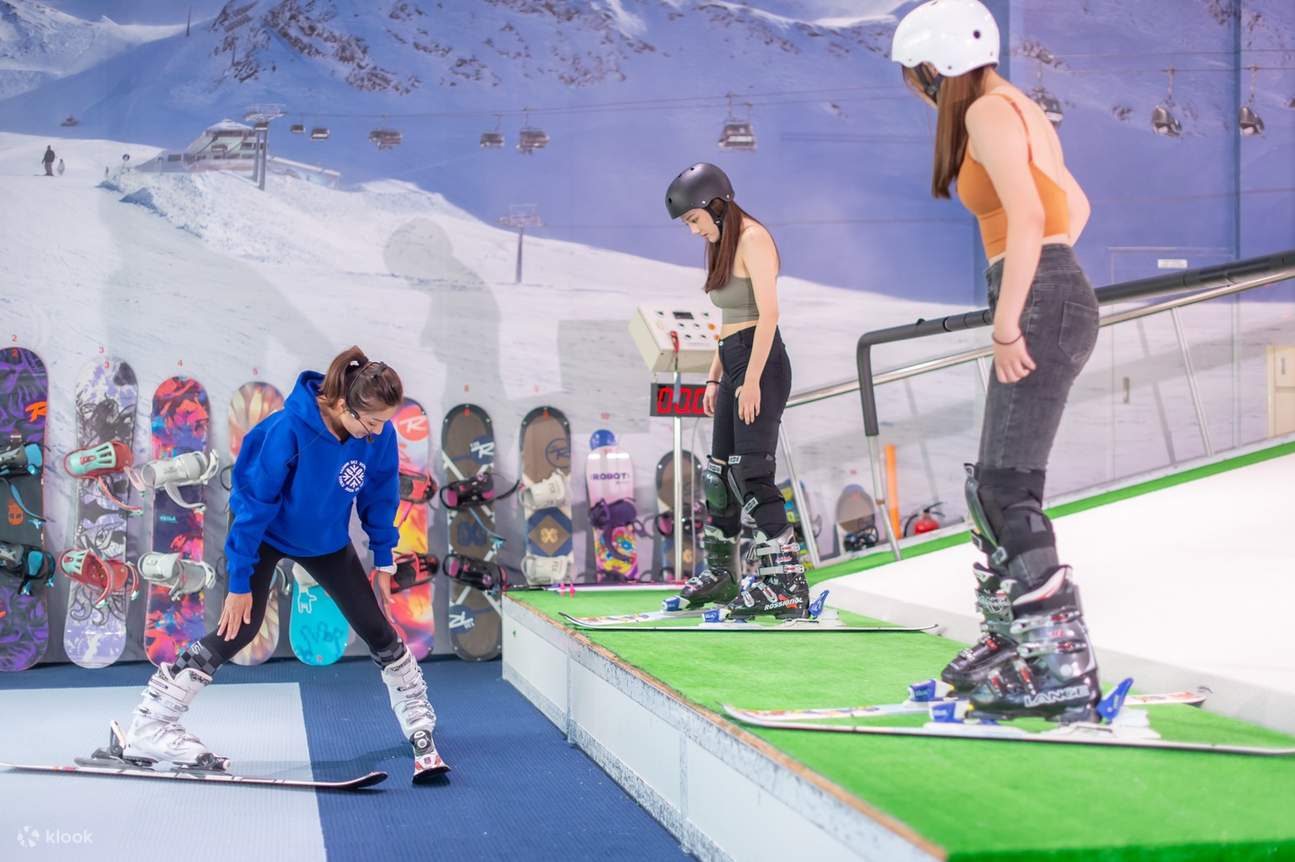 高雄SKI SCHOOL滑雪學校飄雪樂園 - Klook 客路