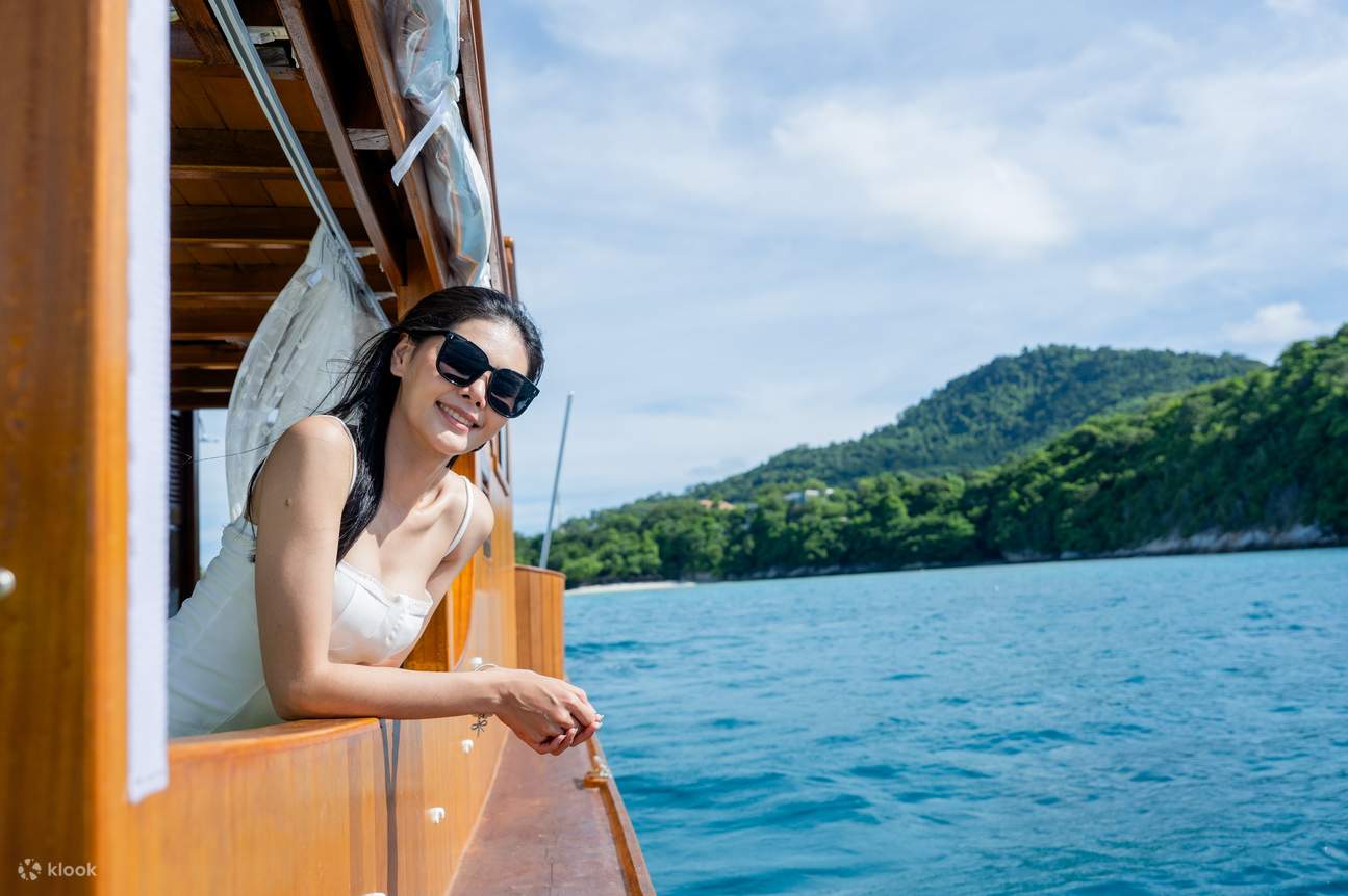 Tour de lujo en barco Phuket Saawaa & Deekaa Huathong por Chicchic Travel - Klook Estados Unidos