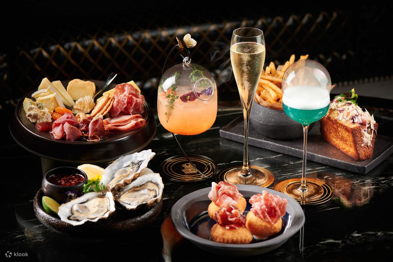 The Ritz Carlton Bar & Lounge “Teh Sore Kaviar” - The Ritz-Carlton ...