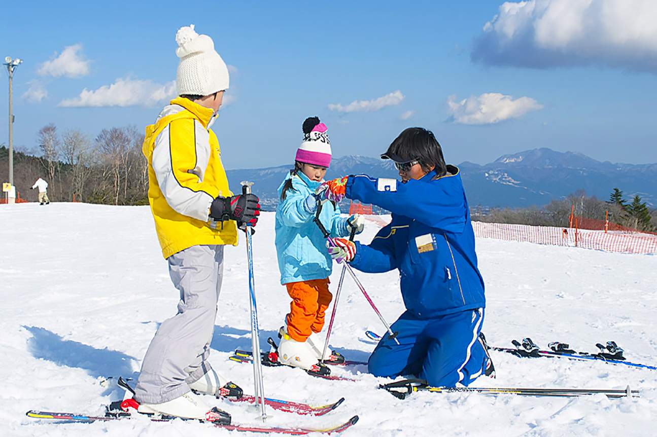 Snow Town Yeti Day Trip from Tokyo - Ski with a view of Mt. Fuji - Klook