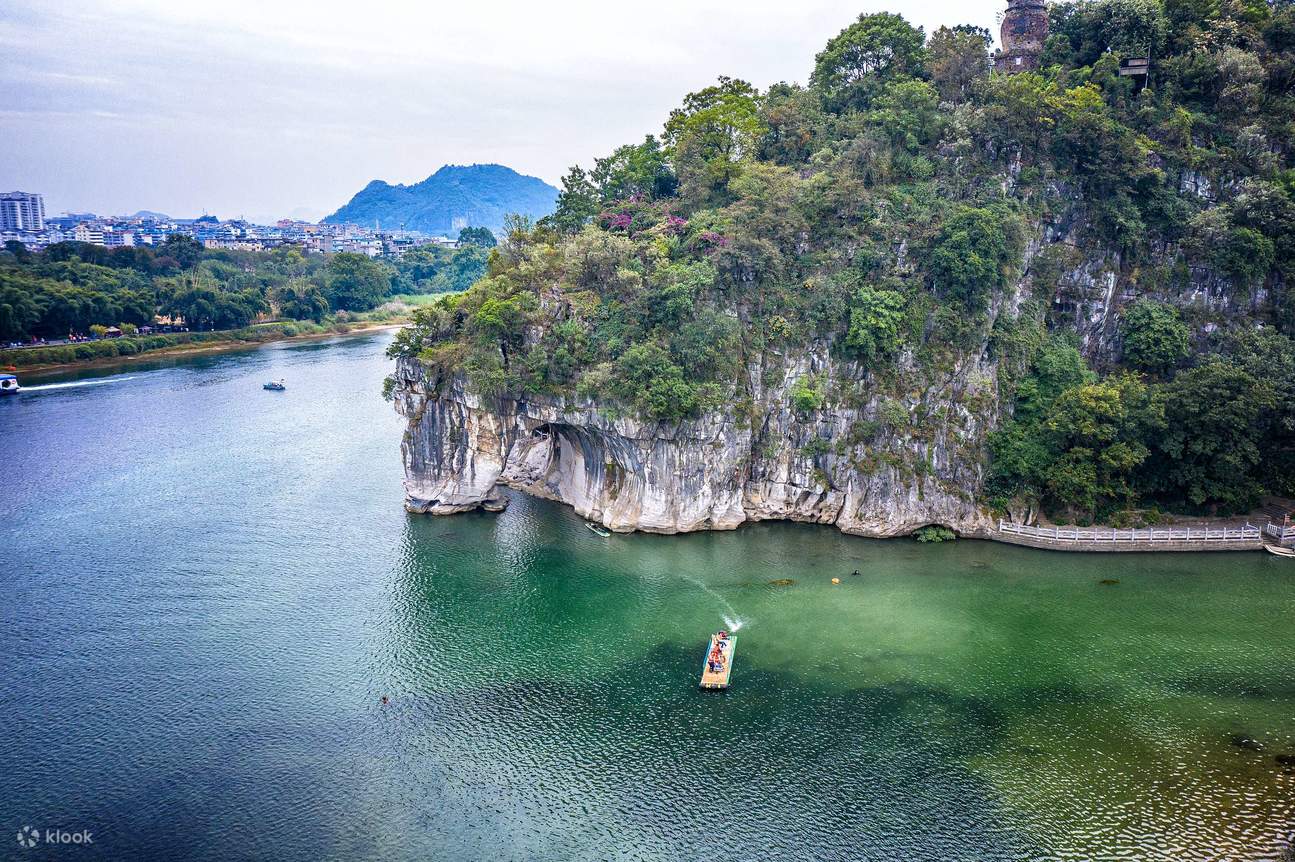 Guilin Yangshuo + Li River + Longji Terraces 4-Day Tour (6-person ...