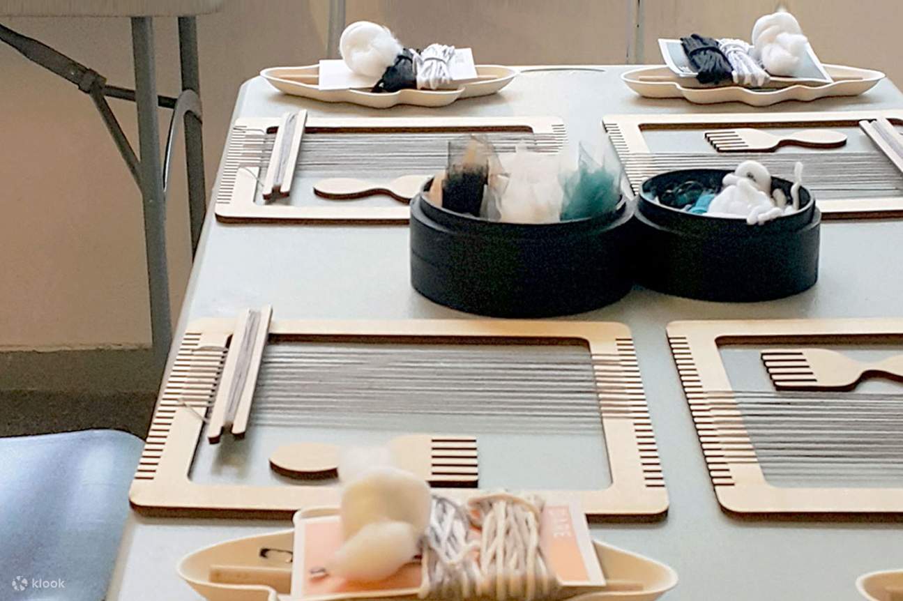 PMQ MODEMENT - SAORI Weaving Tapestry Workshop - Klook