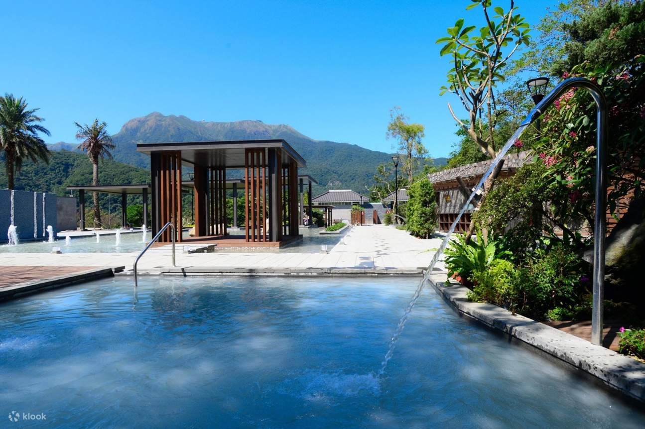 Sakura Spring Picnic at Tien Lai Resort & Spa in Taipei - Klook