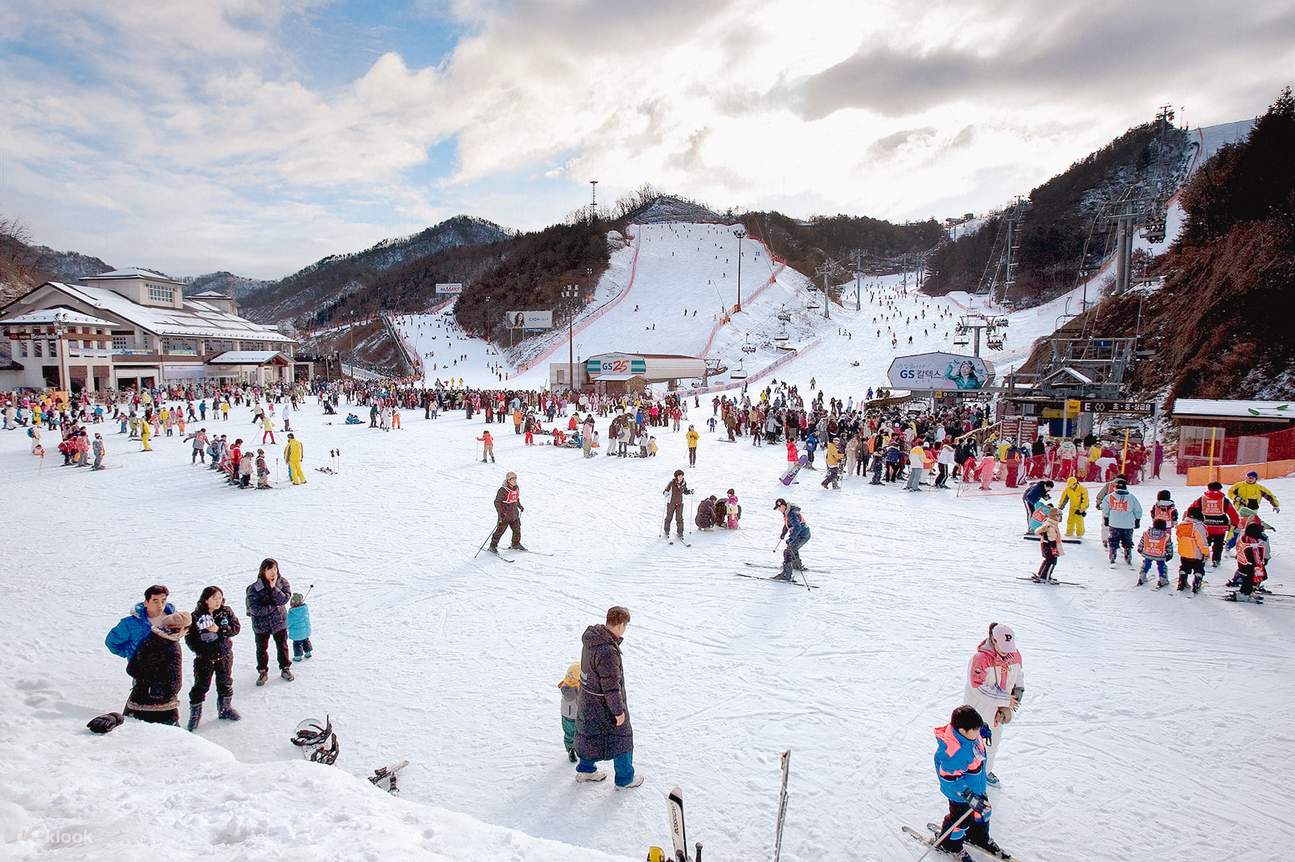 Elysian Ski Resort + Eobi Ice Valley One Day Tour - Klook