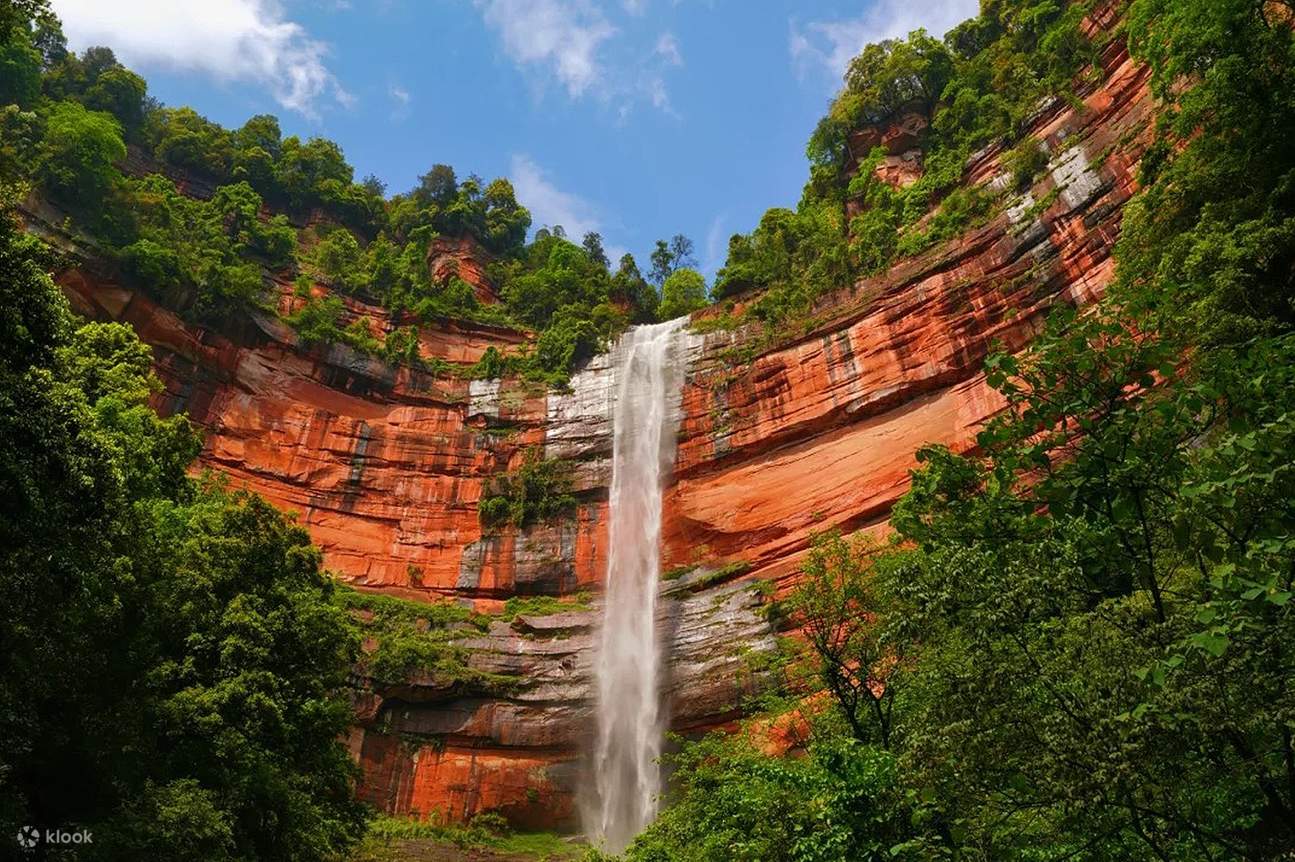 Guizhou Red Family 6-Day Tour (Pullman + Wujiang Village Miao King ...