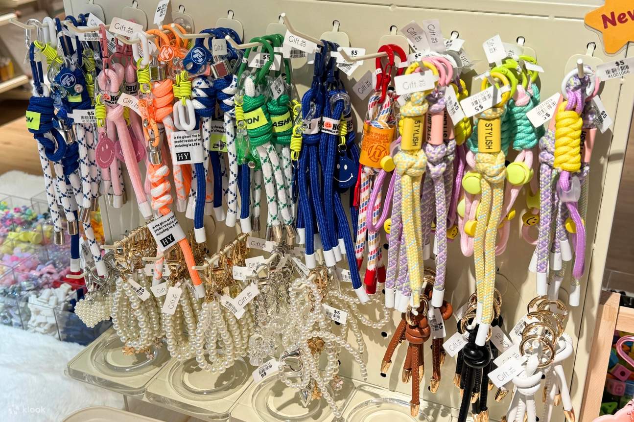 Beading Experience at Gift-ed by Turtle at 313 Somerset - Klook Philippines