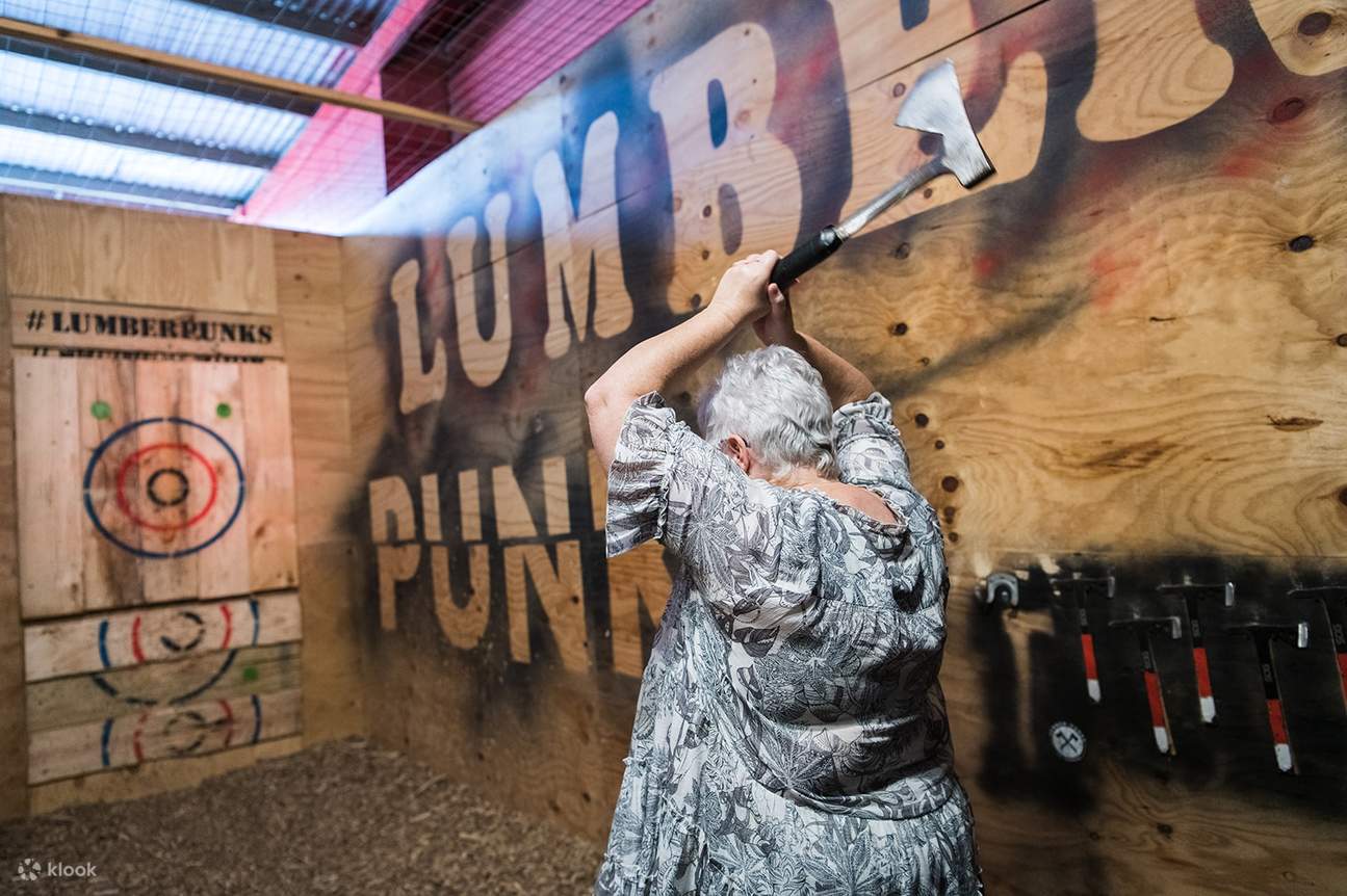 Axe Throwing Experience in Gold Coast - Klook