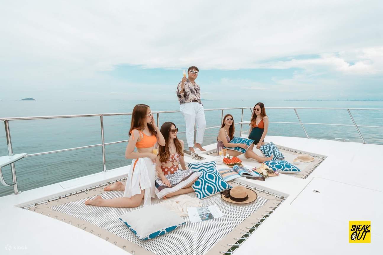 Pattaya MC520 Motor Catamaran Private Charter Tour by Ocean Escape - Klook