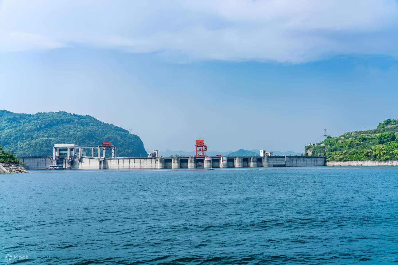 Hubei Yichang Qingjiang Gallery 1-Day Tour (Three Gorges Luxury Cruise ...