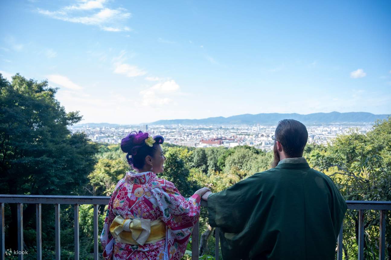 Kyoto Kimono Rental & Photography session at Fushimi Inari Shrine ...