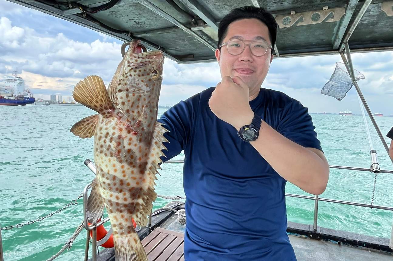 Pengalaman Memancing Kapal Pribadi Singapura oleh Purehybridz - Klook ...