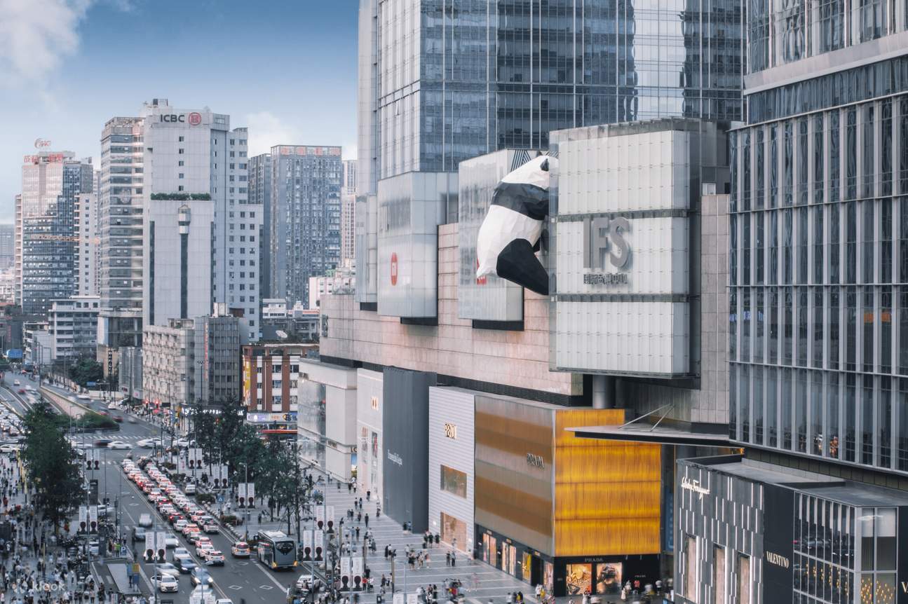 Du Fu Thatched Cottage & Jinli & Chengdu IFS One-Day Tour - Klook Australia