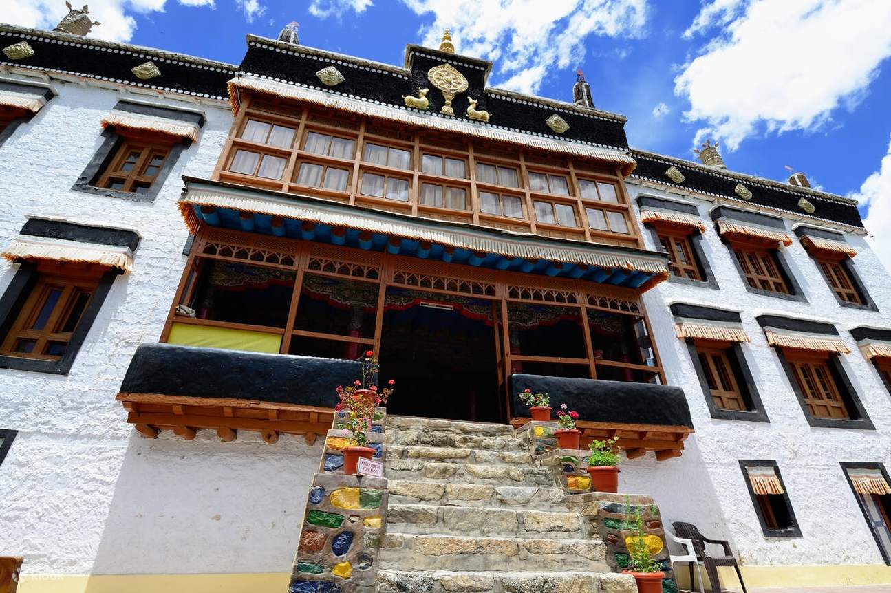 Leh City Same-Day Guided Sightseeing Tour in Car - Klook India