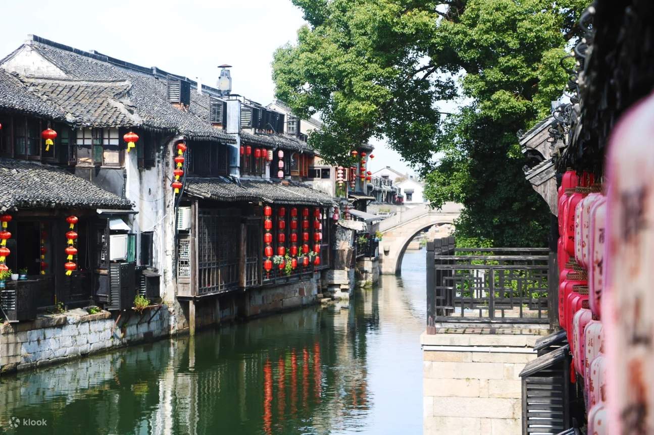 [Round Trip from Hangzhou] Wuzhen Day Tour: Wuzhen East Gate/Xitang ...