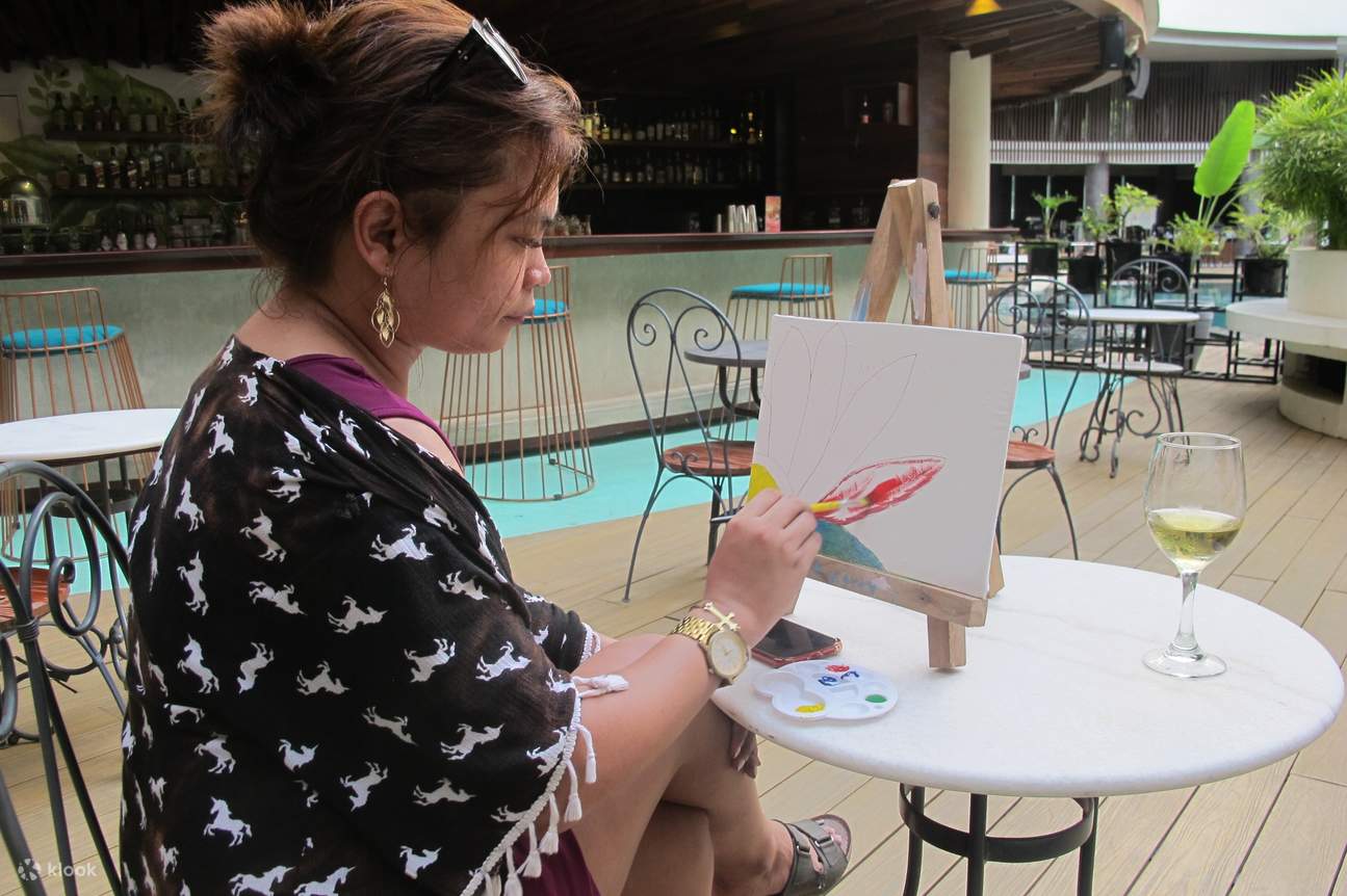 Sip N Paint Experience in Boracay - Klook Philippines