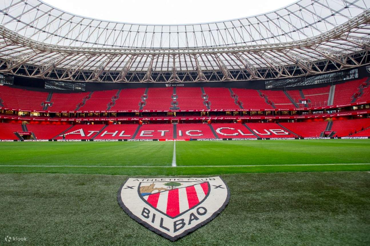 Bilbao Iron Private Tour: Guggenheim Museum and San Mamés Stadium Visit ...