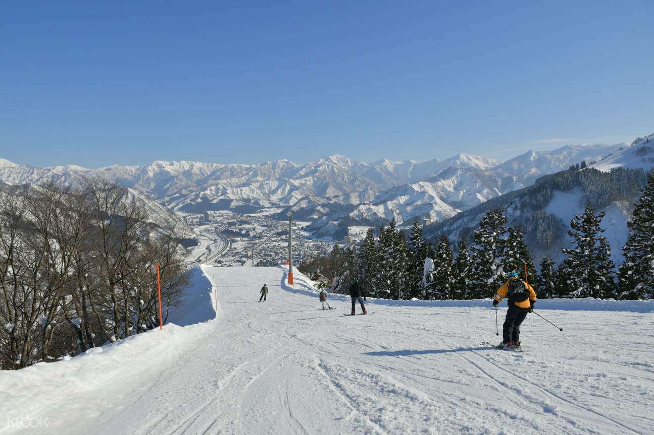 GALA Yuzawa Ski Resort Day Pass with Equipment Rental in Niigata