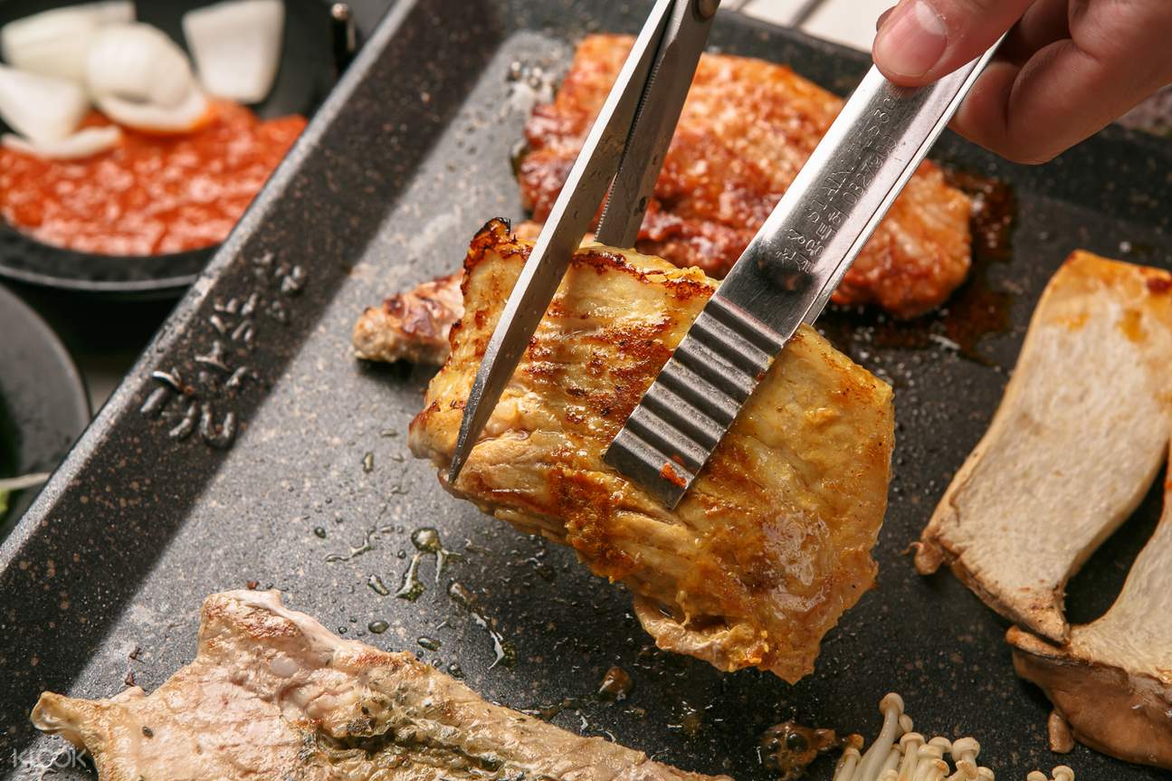 [SALE] Explore Palsaik Samgyupsal Korean BBQ in Hongdae - Ticket KD