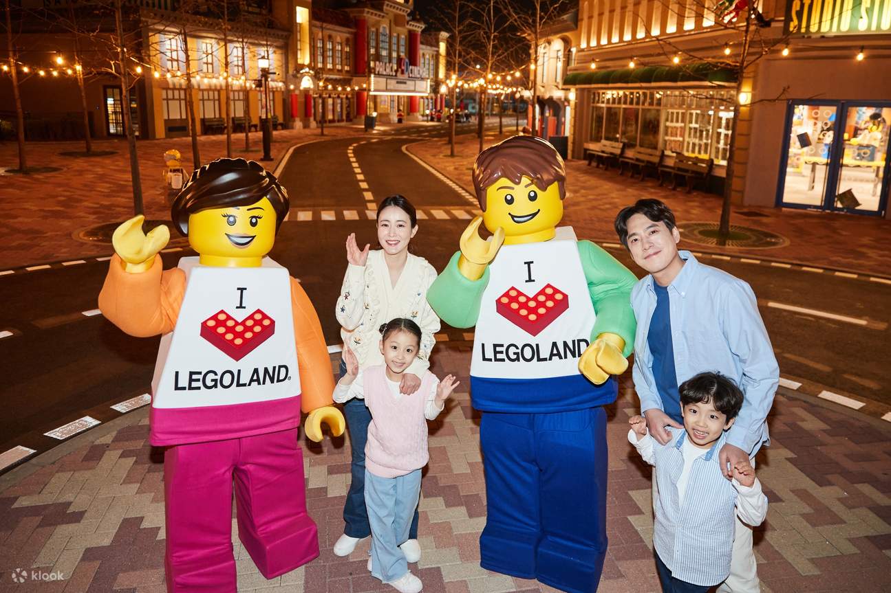 Legoland Round-trip Shuttle from Seoul + Lego Souvenir - Klook